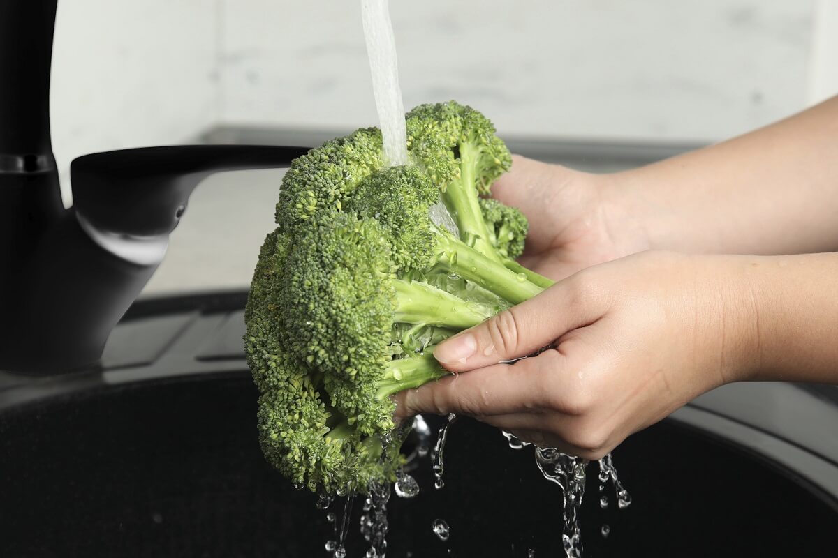 People are only now realizing that they’ve been washing broccoli ...